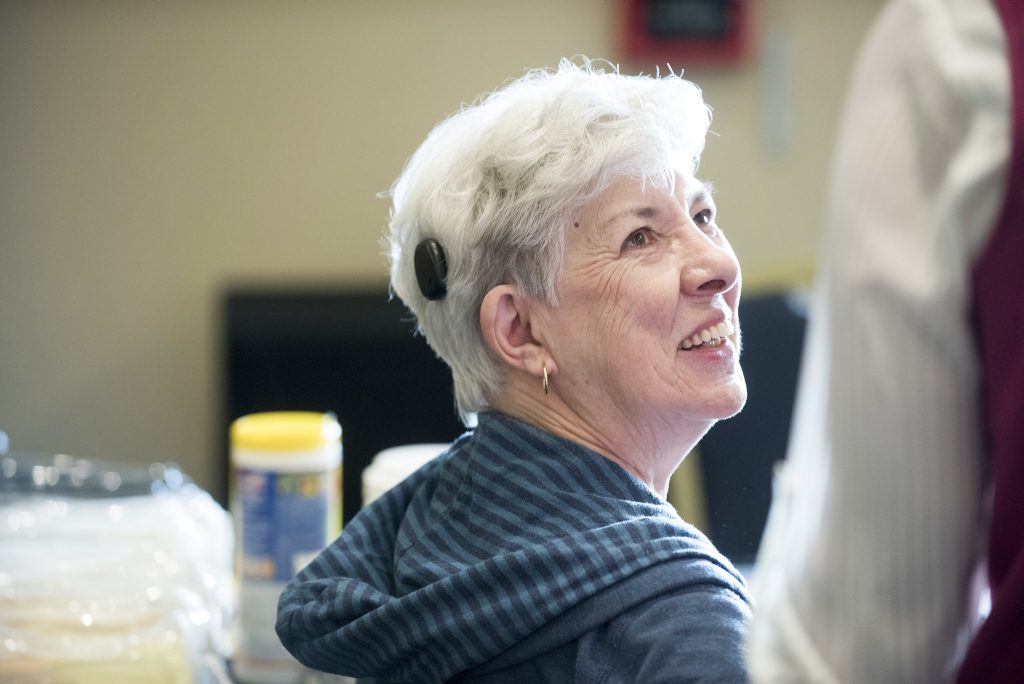 Osia (Cochlear), prótese auditiva ancorada no osso: Uma inovação no ...